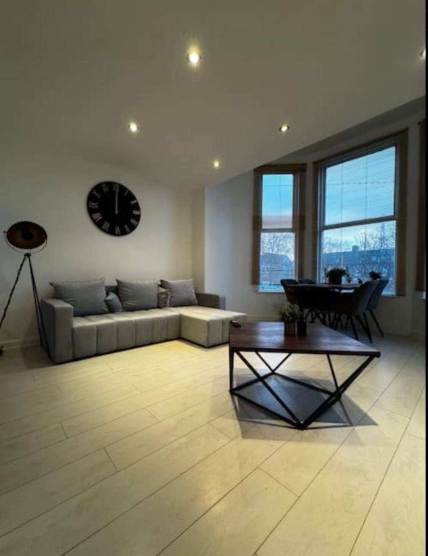 Newsham Drive - Ref: 4F17L67UG - MyShortLets